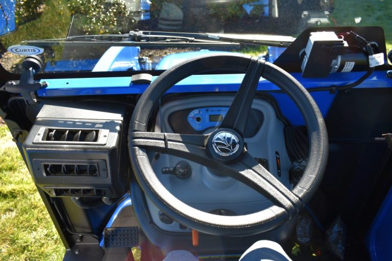 New Holland Workmaster 25S Advantage Cab